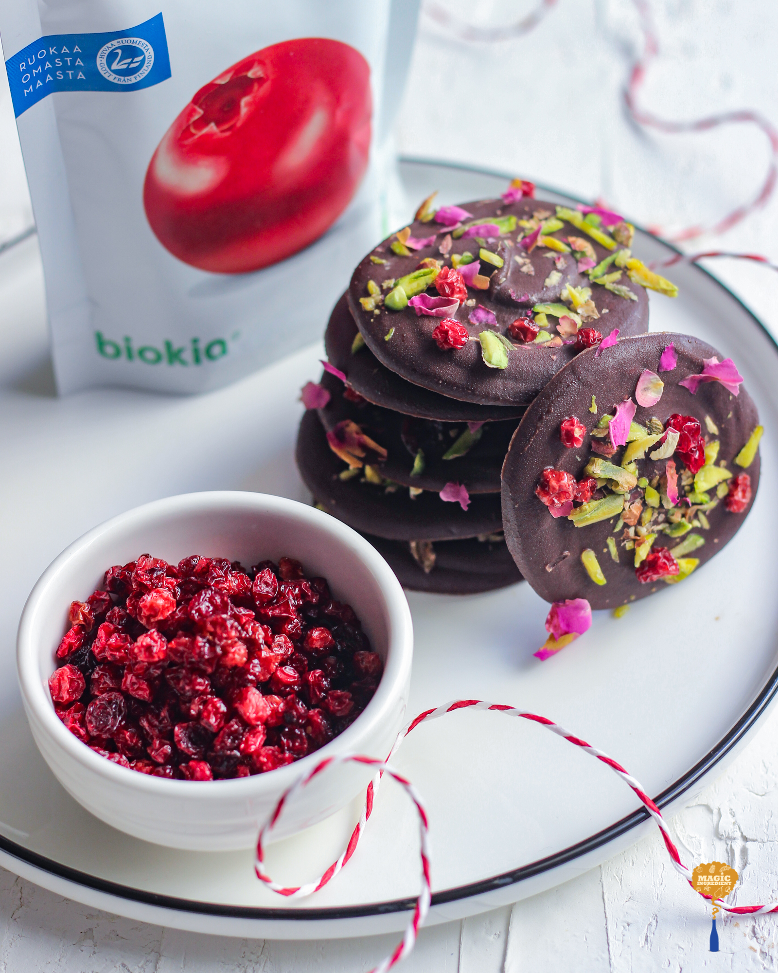 Healthy Chocolate with Berries – Magic Ingredient
